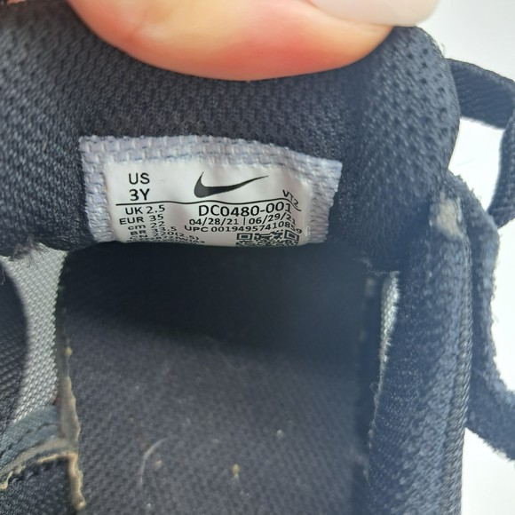 Nike | Shoes | Nike Youth Size 3y Waffle One Sneakers Big Kid Solid ...